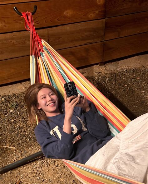 수영 대자연 속 빛나는 기럭지신세경도 감탄 나무뉴스