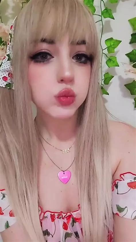 The Taste Of Her Cherry Chapstick Xhamster