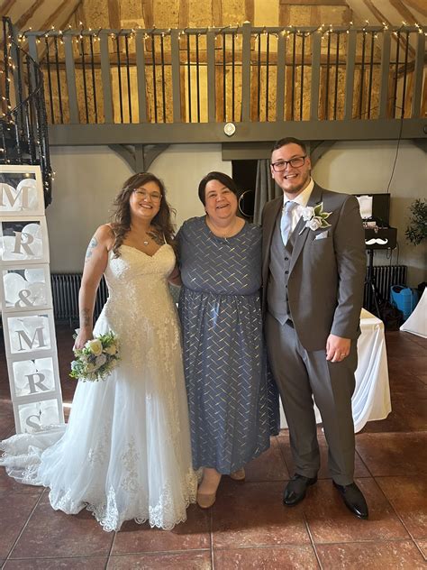 Real Wedding Sophie And Jay Shelley Bell Celebrant