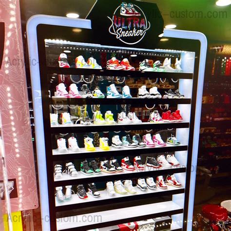 Countertop Keychain Display Case Acrylic Display Case Customized