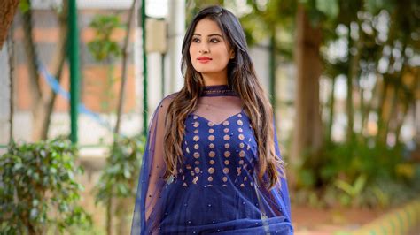 Anusha Rai Biography Life Story Career Awards And Achievements Filmibeat