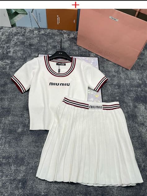 Комплект одежды Miu Miu купить на Ozon по низкой цене 1637567623