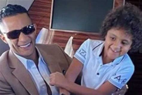 فخور بك محمد رمضان يهنئ نجله علي بعيد ميلاده صور