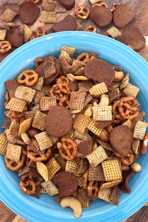 Homemade Chex Mix Bold