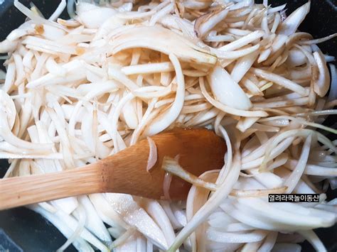 간단 밑반찬 달달 햇양파 볶음