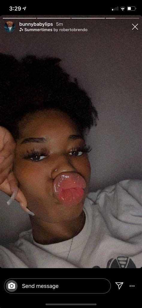 Love Her Big Lips 🤤 Rupperlipsmelling