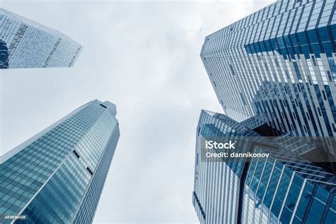 비즈니스 지구의 현대적인 고층 빌딩 모스크바 비즈니스 센터 모스크바의 고층 건물 도시 0명에 대한 스톡 사진 및 기타 이미지 0명 Brics 강철 Istock