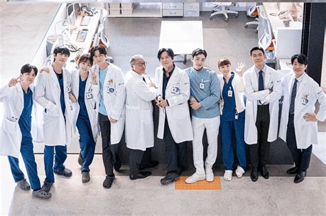 《浪漫医生金师傅》第三季再创收视新高！奠定医疗神剧宝座！观众韩石圭石垣