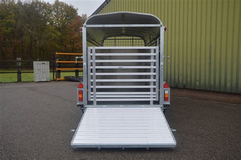 Nugent L4318T-H CT Livestock trailer (432x180x216) | De Boer Aanhangwagens