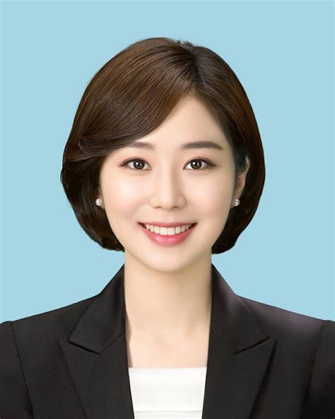 팝콘스튜디오 취업사진 승무원사진 증명사진 On Instagram 🌈팝콘스튜디오 신촌점 국내최초의 크로마키 전문 사진관 인물사진 최고의 퀄리티 고객만족도 100프로를