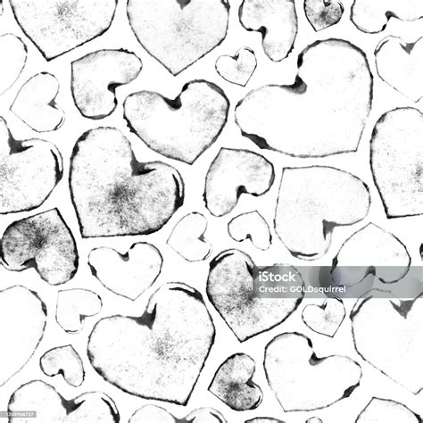 흰색 배경에 고립 된 단일 설명 손으로 그린 수채화 하트 많은 불완전 불규칙한 가장자리와 고르지 충전재와 검은 색의 그늘에서