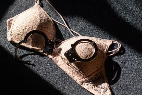 Handcuffs For Sex Games And Bra Sexual Bdsm Toy Fetish Erotic