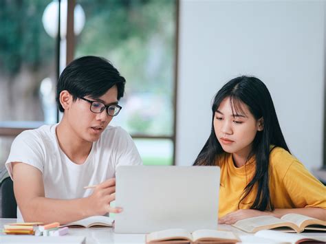 Tổng Hợp Từ Vựng Toeic Part 1 Thường Gặp Nhất Trong Bài Thi