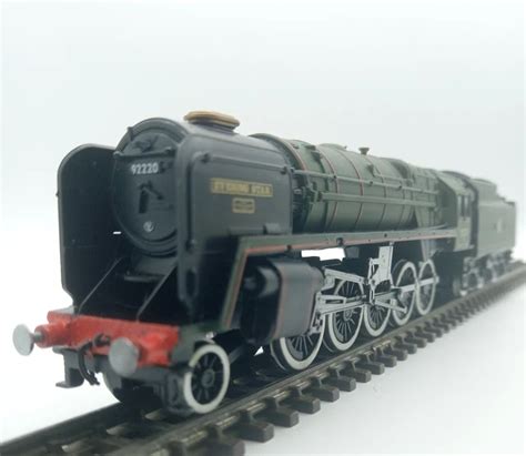 Oo Gauge Scale British Railway Evening Star 9f 92220 Locomotive Train