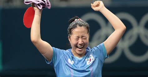 ‘삐약이 신유빈 ‘리버스 스윕 패배 위기에서 극적으로 탈출하며 여자 단식 4강 진출 다행이라는 마음에 눈물이 났다”