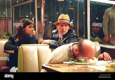 THE WHOLE TEN YARDS AMANDA PEET BRUCE WILLIS WTNY Stock Photo Alamy