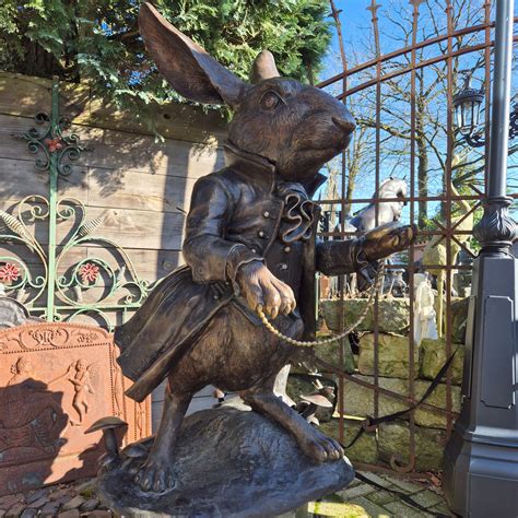 Statue Rabbit From Alice In Wonderland Bronze 155 M Nostalgiepalast Nordhorn
