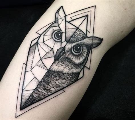 Buho Geometrico Tattoos Los Búhos En Los Tatuajes ¿qué Significado