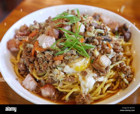 Traditional Tuguegaraos Noodle Pancit Batil Patong Philippines
