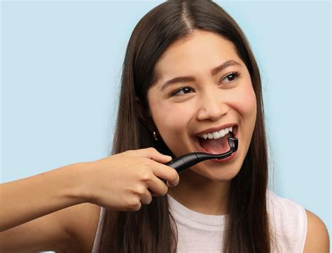 Hate Flossing This Innovative Electric Flosser Flawlessly Cleans Your