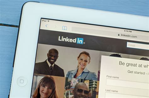 how to make a strong linkedin profile