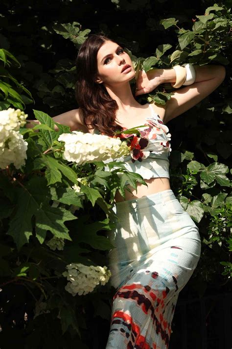Alexandra Daddario Says Shes Not Bothered By Nude Scenes As She Gets Older