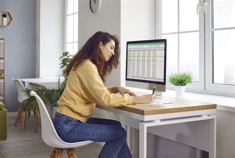 The Female Analyst Utilizes A Computer And A Dashboard For Business Data Analyze And A Data