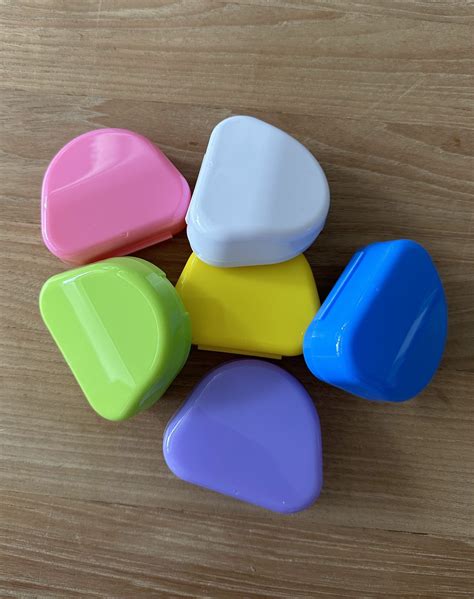 Buy Retainer Box Smilepoint Dental Mapletree Business City