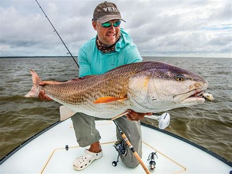 How To Catch Redfish Fishing Tips Salt Water Sportsman Red Fish Fall Fishing Saltwater
