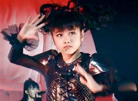 学校のプレゼンでみんなに見せるBABYMETALのビデオはどれがいいかな 海外の反応BABYMETALIZE