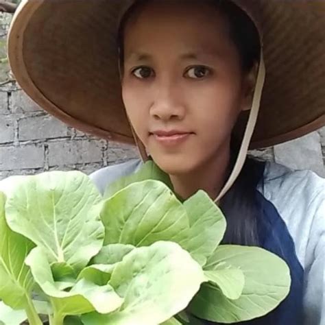 Lia Lia40890 • Threads Say More