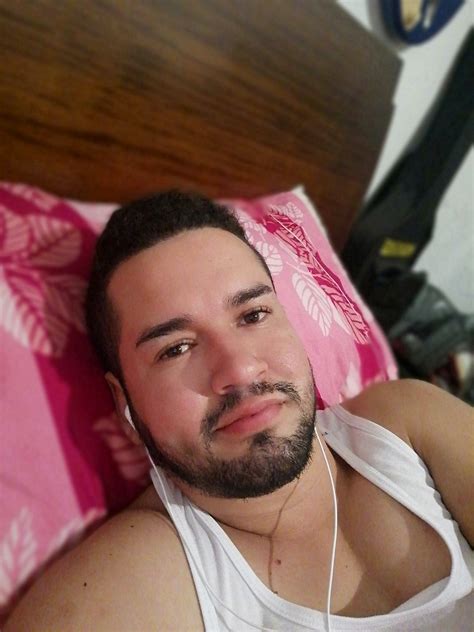 Busco chica para amistad o algo más lo que se de Amigocitas