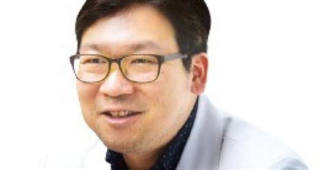 바닥에 앉아 고스톱 치는 자세 허리에 최악