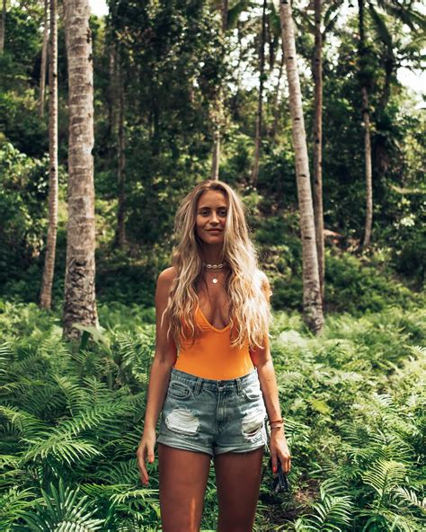 Jungle Girl Scrolller