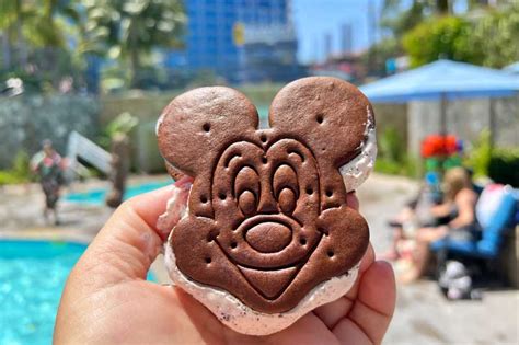 The Coolest Disneyland Ice Cream On A Hot Day Or Any Day