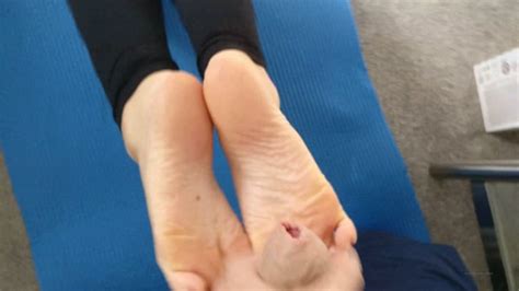 Louinheels 03 11 2019 He Could Not Contain Himself After A Sole Sucking