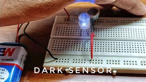 light dark sensor circuit