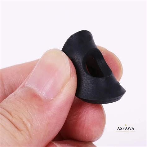 Mcqueen 5 Color Rubber Lock For All Types Of Guitars [sold In Pairs