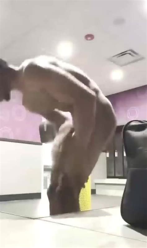 Str8 Trade Stroking His Night Stick At The Gym