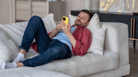 11 Signs Of A Sad And Defeated Husband That Everyone Notices Except His Wife Yourtango