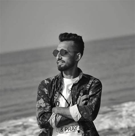 লিমা যৌতুক ছাড়া বিয়ে করতে আগ্রহী এমন পাত্র চাই★ নাম রুমি ইসলাম। বয়স ১৭ বৈবাহিক অবস্থা