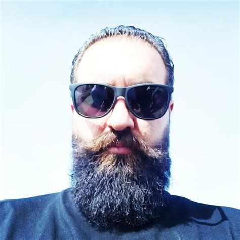 ‎ســامــان‎ Samanskiny • Threads Say More