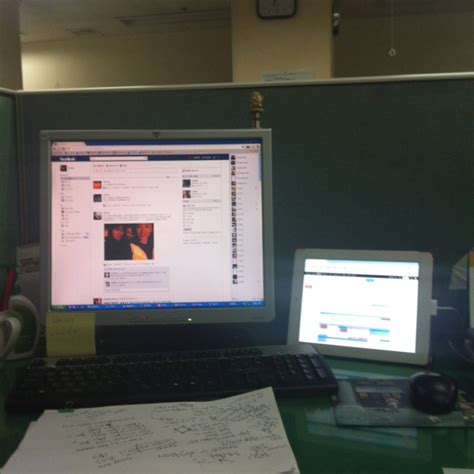 사무실에서 아이패드로 듀얼모니터 사용중