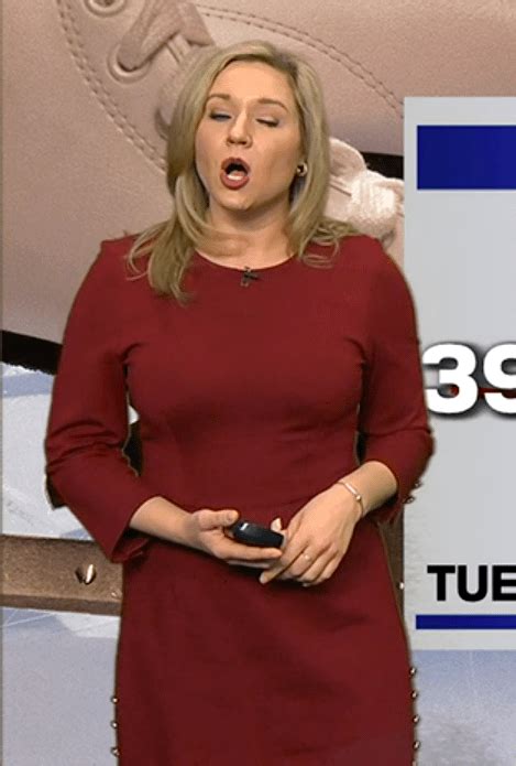 Vicki Graf R Curvynewswomen