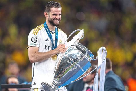 تكريم ناتشو فرنانديز في ريال مدريد جريدة الجريدة الكويتية