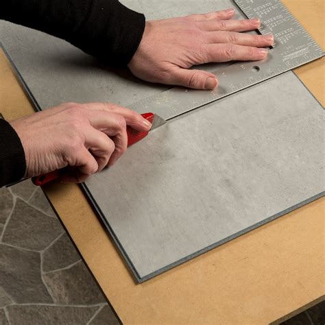 Palisade Frost Nickel 23 In X 11 In Matte Pvc Random Stone Look Interlocking Wall Tile 17 9 Sq