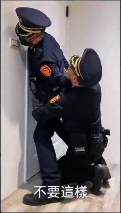 Cops Held Hostage