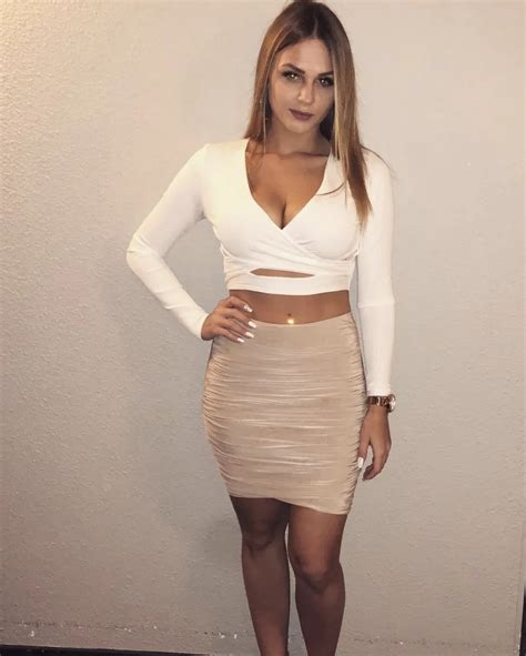 Photos Camille Les Marseillais Australia accro au bistouri Elle répond