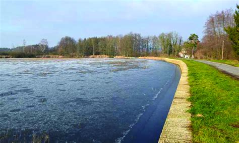 75 Holany Holanský Pond A Concave Shape Of A Dam With A Restored