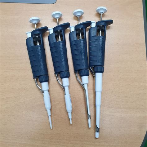 실험용 연구 기자재 파이펫 Gi 당근 중고거래